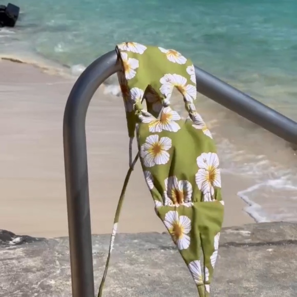 Swim | Iso Benoa Swim Kayla Top | Poshmark